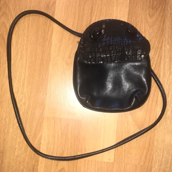 LIZA GANZ | Bags | Liza Ganz New York Black Leather Crossbodyrare ...